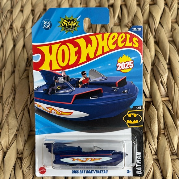 Toys | 1966 Bat Boat Batman Robin Hot Wheels Speedboat Batboat Toy ...